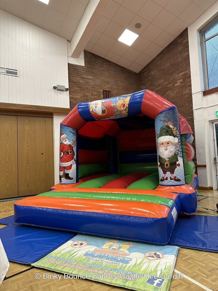 Christmas Inflatable Hire - Bouncy Castle Hire and soft play hire in ...