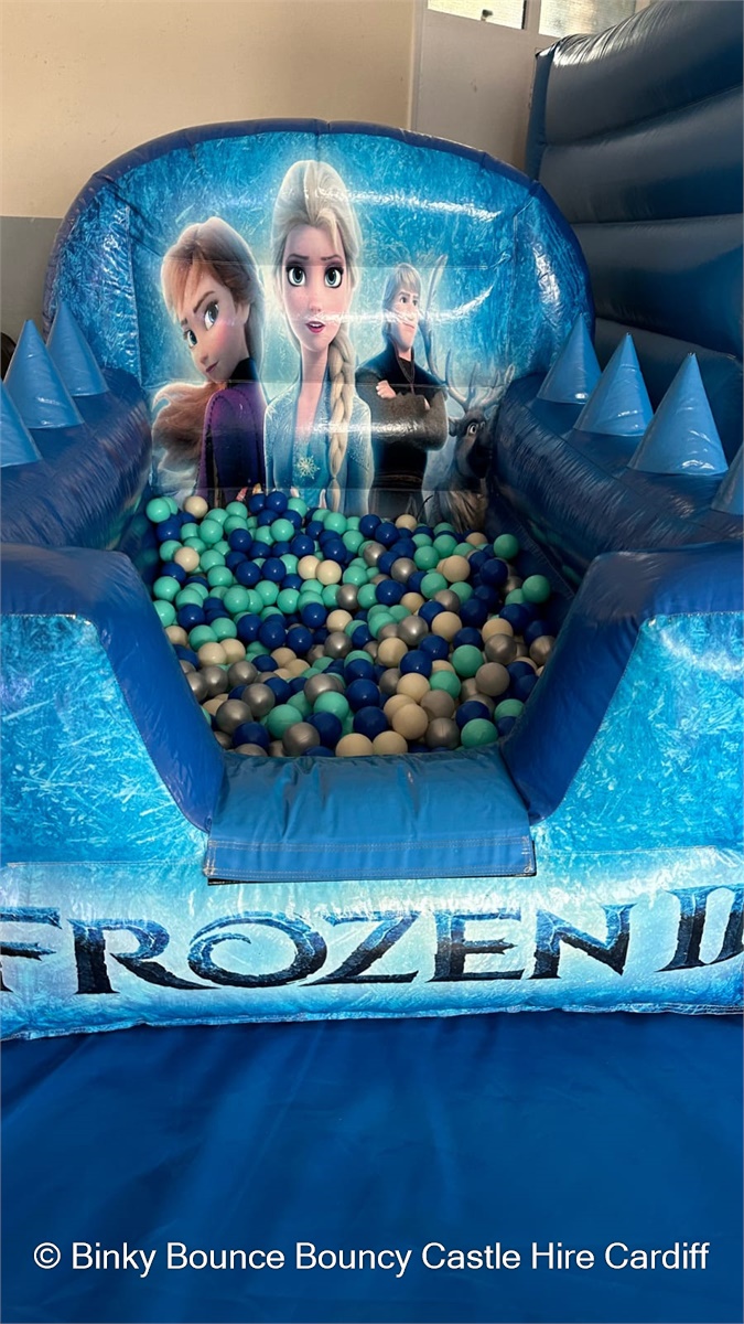 Christmas Inflatable Hire - Bouncy Castle Hire and soft play hire in ...