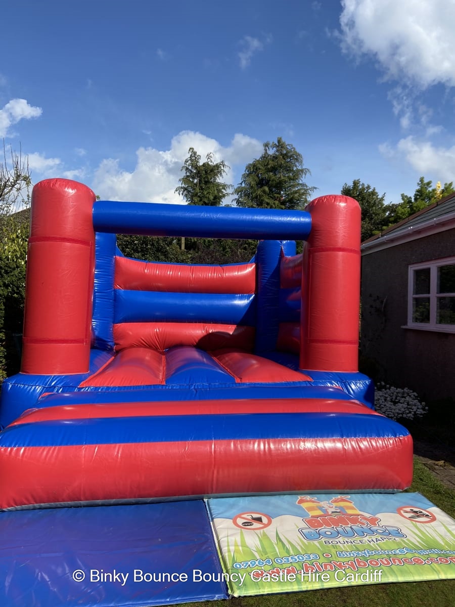Bouncy Castles for Hire in Cardiff. Cardiff Bouncy Castle Hire