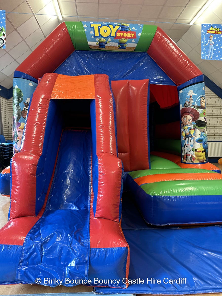 Endless entertainment with our Bouncy Castles and Soft Play hire